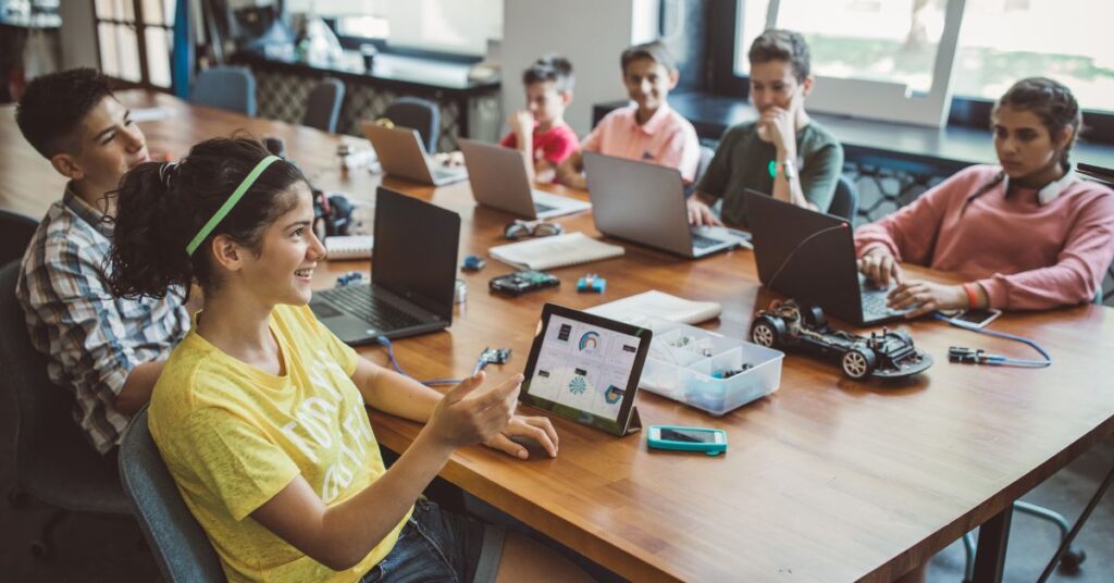 Technology in the Classroom: Tech Tips for Modern Classrooms - IT GOAT